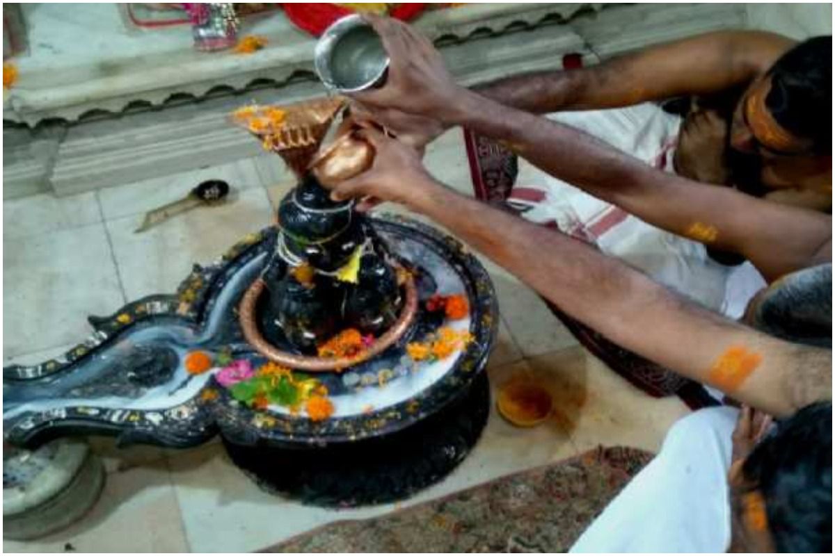 Som Pradosh Vrat Katha: भोलेनाथ की कृपा पाने के लिए जरूर पढ़ें सोम ...