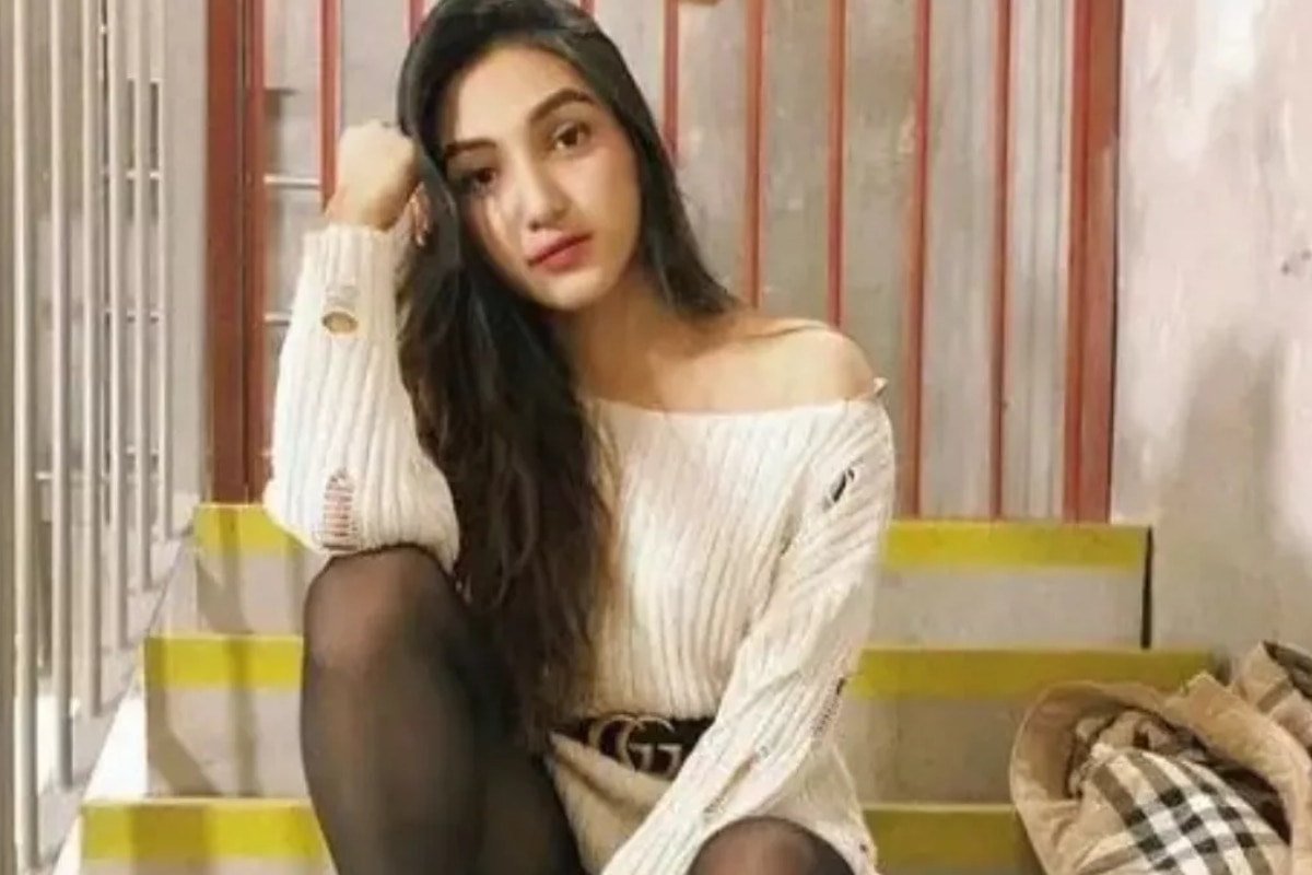 राजकुमार संतोषी की बेटी तनीषा हैं कियारा आडवाणी हमशक्ल, तस्वीरें देखकर खा जाएंगे गच्चा