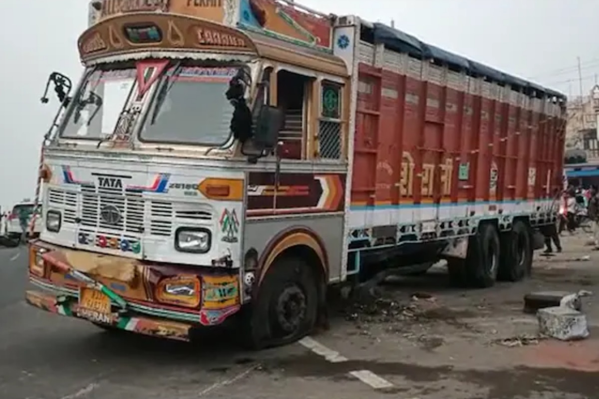 Madhya Pradesh: 6 dead, 12 Injured As Truck Rams Into People At Bus ...