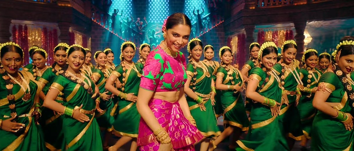 Deepika Padukone Entry in Cirkus Hints at Chennai Express-Golmaal Maha ...