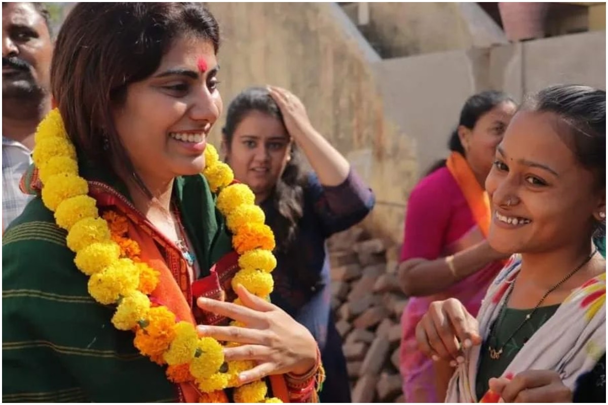 Rivaba Jadeja ने सियासी जंग में 'ससुर-ननद' को दी मात, Ravindra Jadeja ...