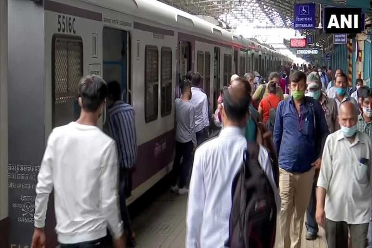 Mumbai Local Trains: मध्य रेलवे नए साल की पूर्व संध्या और न्यू-इयर पर ...