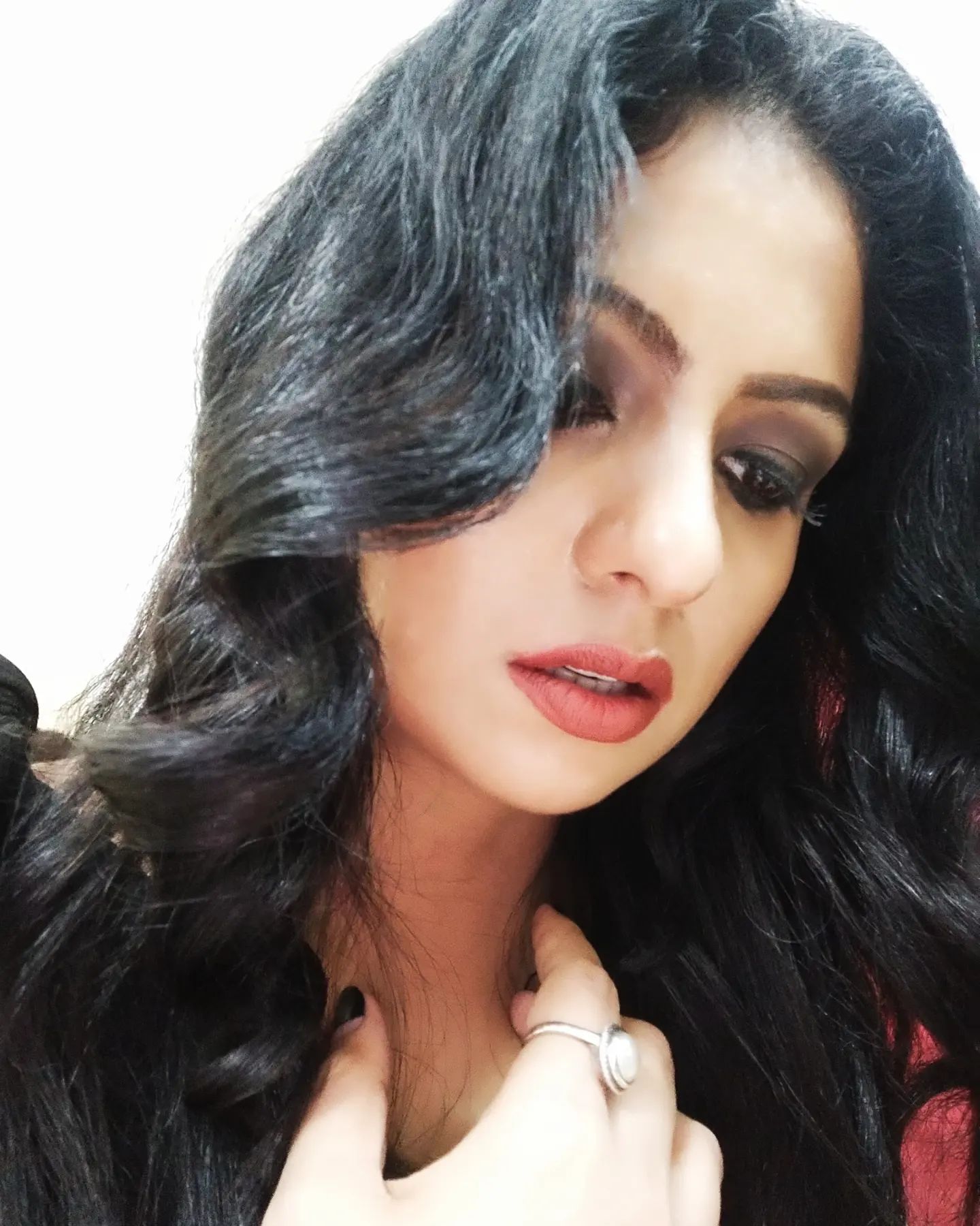 Hasin Jahan ने येलो टॉप-जिंस में शेयर की तस्वीर, सोशल मीडिया पर Likes ...