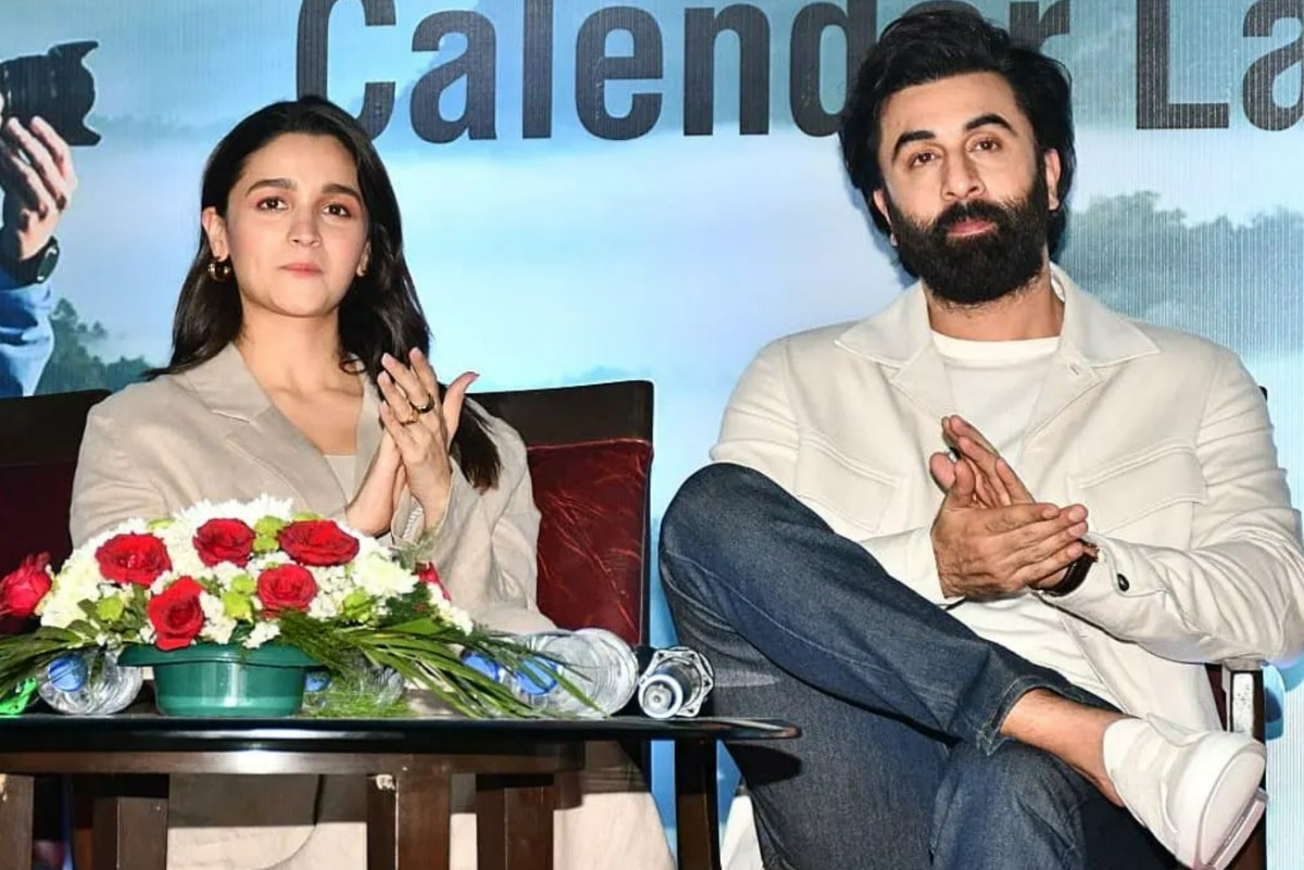 Alia Bhatt Gets Trolled After Forgetting Kesariya Song While Singing at ...