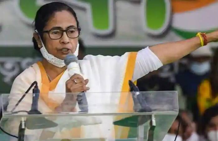 Mamata Banerjee Birthday: कहानी भारत की पहली महिला रेल मंत्री की, 17 ... Mamata Banerjee Birthday: कहानी भारत की पहली महिला रेल मंत्री की, 17 ...