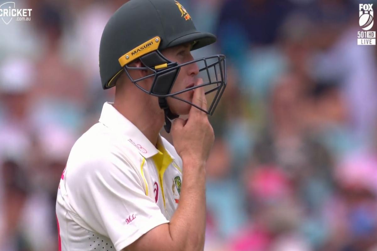 AUS vs SA: मार्नस लाबुशेन ने मैदान पर मंगवाया सिगरेट लाइटर, VIDEO में देखें- क्यों पड़ी जरूरत!