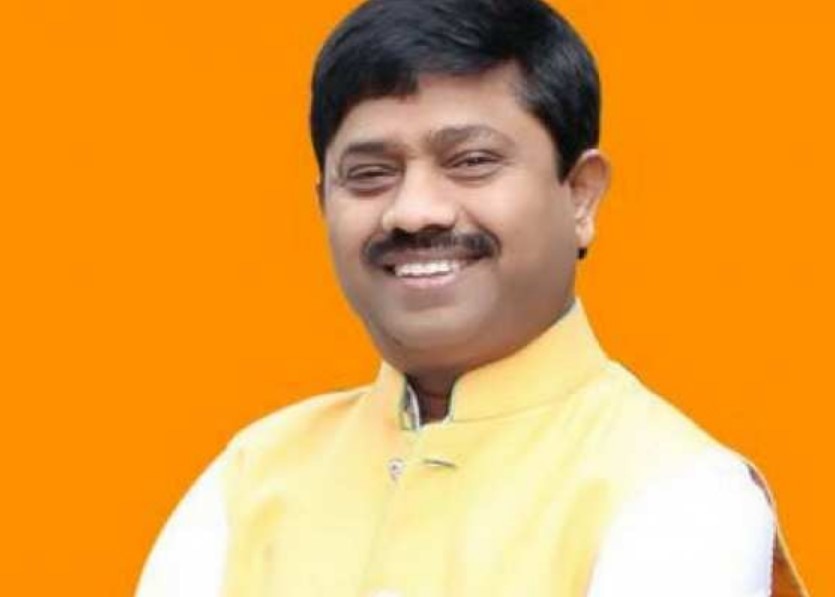 योगी सरकार के मंत्री नंद गोपाल गुप्ता नंदी दोषी करार, मिली एक साल की सजा