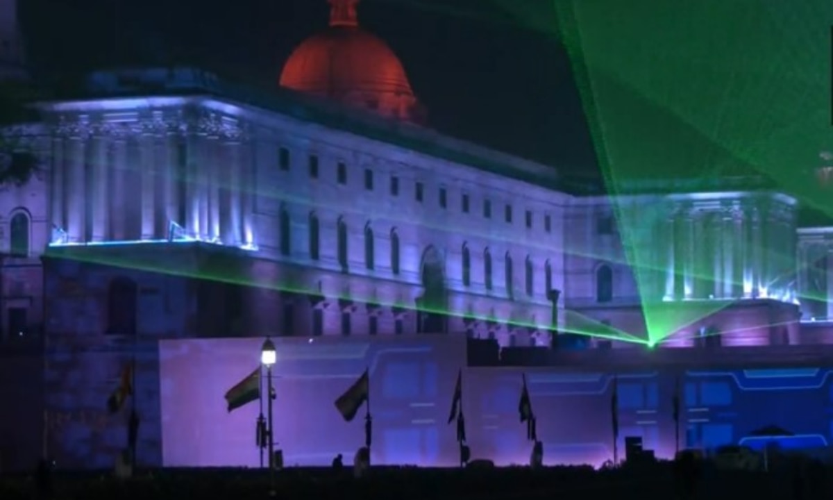 Video: Stunning Light Show At Parliament, North And South Block On ...