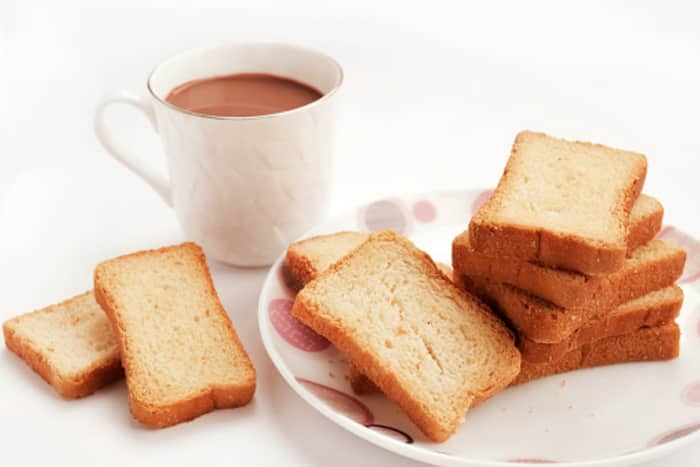 Rusk Side Effects: 6 Reasons Why You Must NOT Eat Too Many Toasts