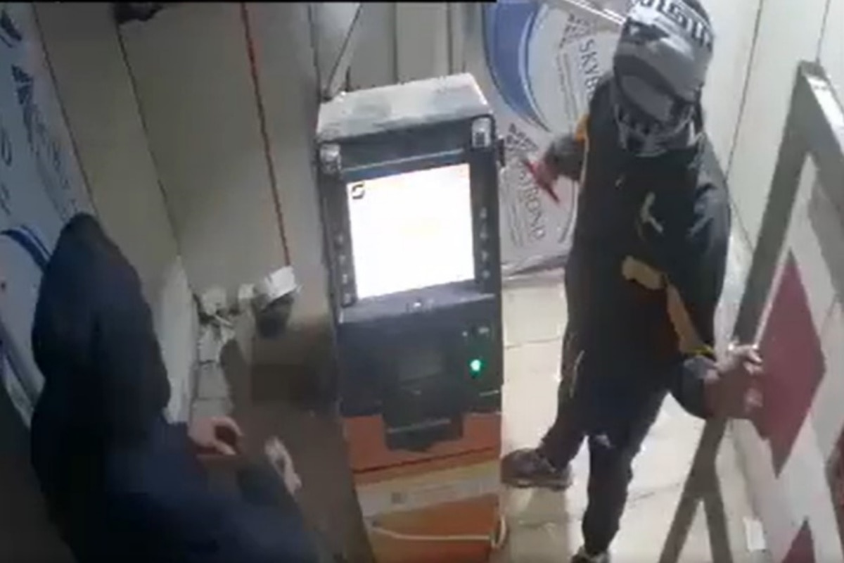 Video: Money Heist In Ajmer As Thieves Uproot ATM Machines, 2nd Case In ...