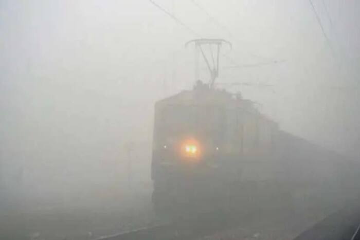 20 Delhi-Bound Trains Delayed Amid Coldwave And Foggy Conditions. Check List Here