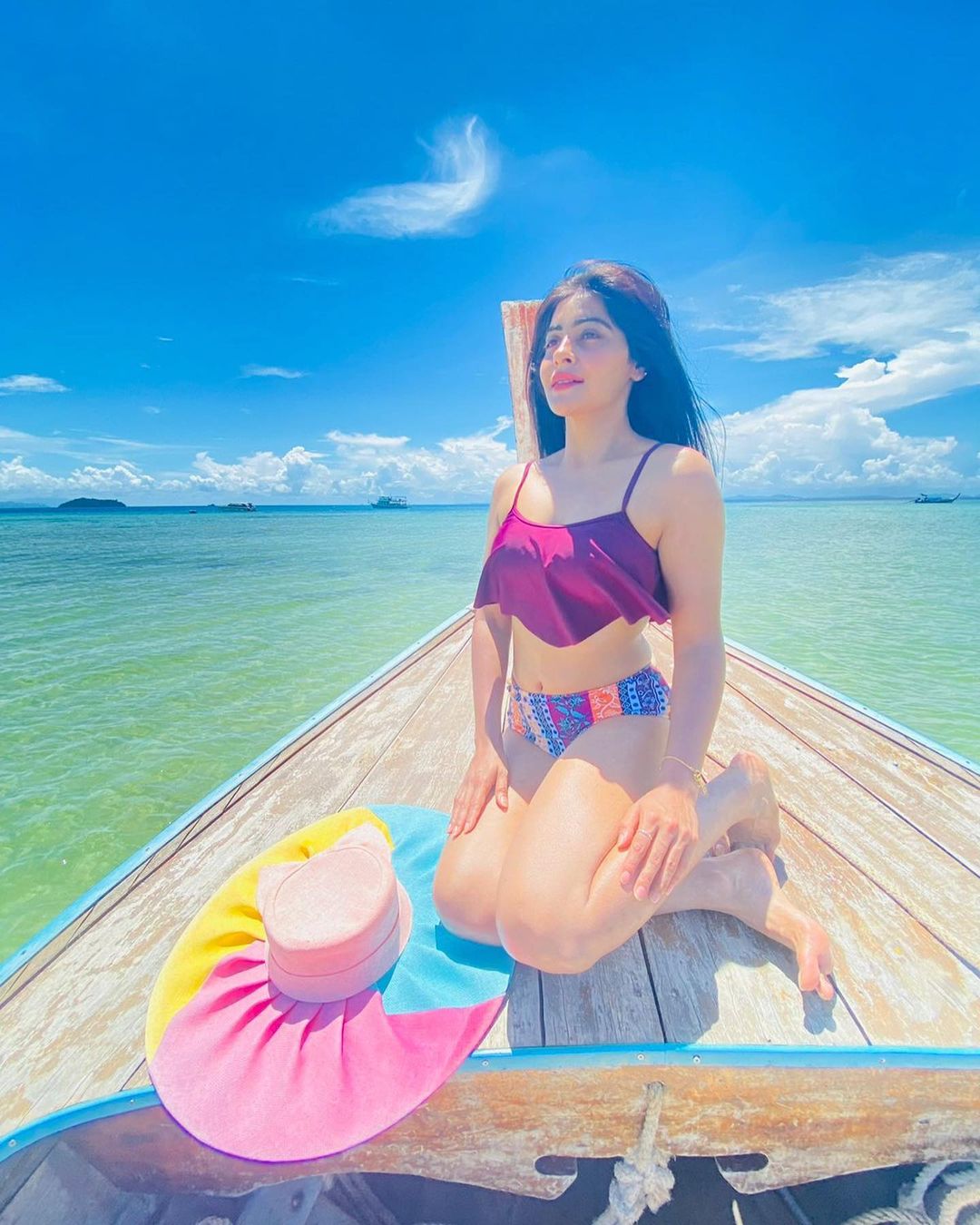 Yukti Kapoor: TV की इस 'संस्कारी' बहू का ग्लैमरस लुक देख, खुले के खुले रह गए फैंस के मुंह