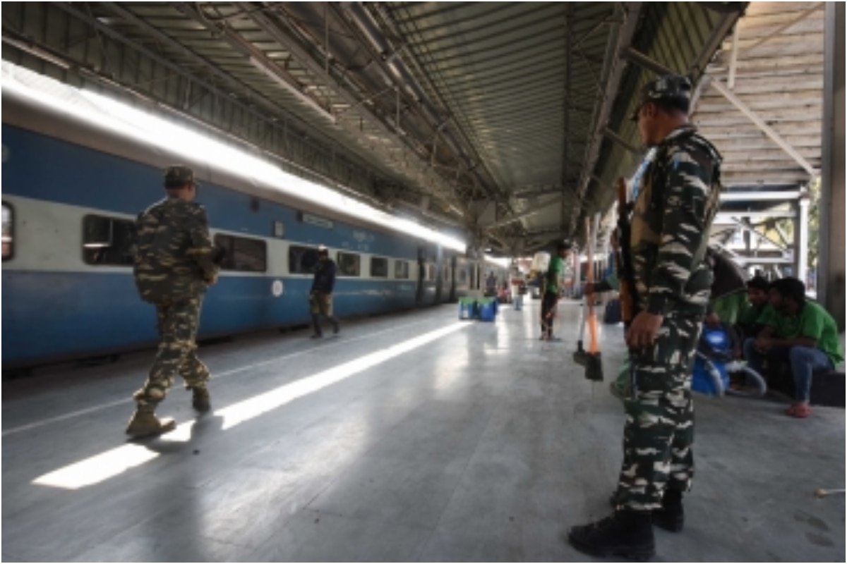 होली पर बिहार, यूपी जाने के लिए रेलवे ने कई स्पेशल ट्रेनों की घोषणा की ...