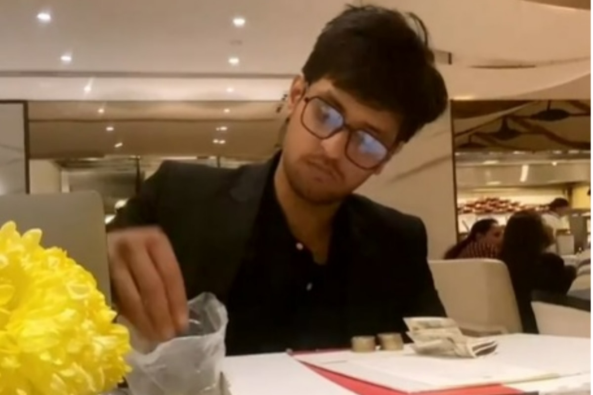 Viral Video: Mumbai Man Pays For An Expensive Meal at Taj Hotel With ...