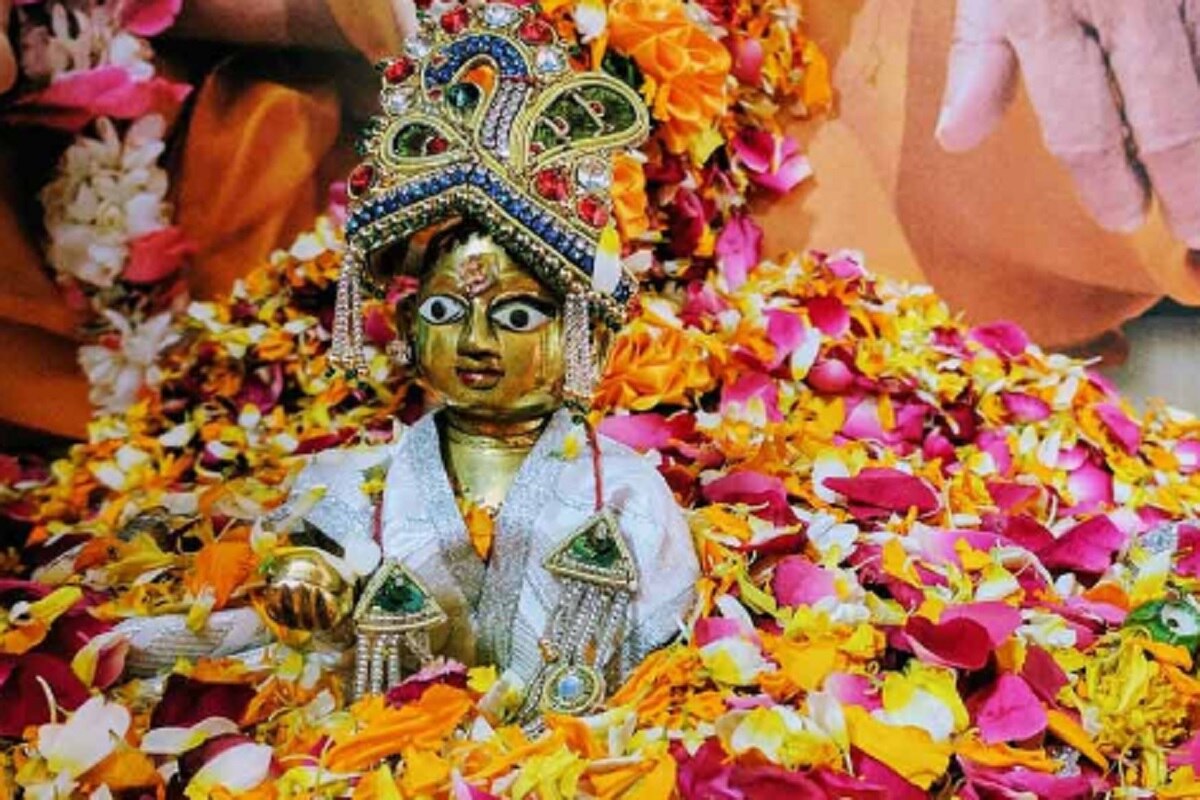 Phulera Dooj 2023: फुलेरा दूज के दिन होती है राधा-कृष्ण की पूजा, यहां ...
