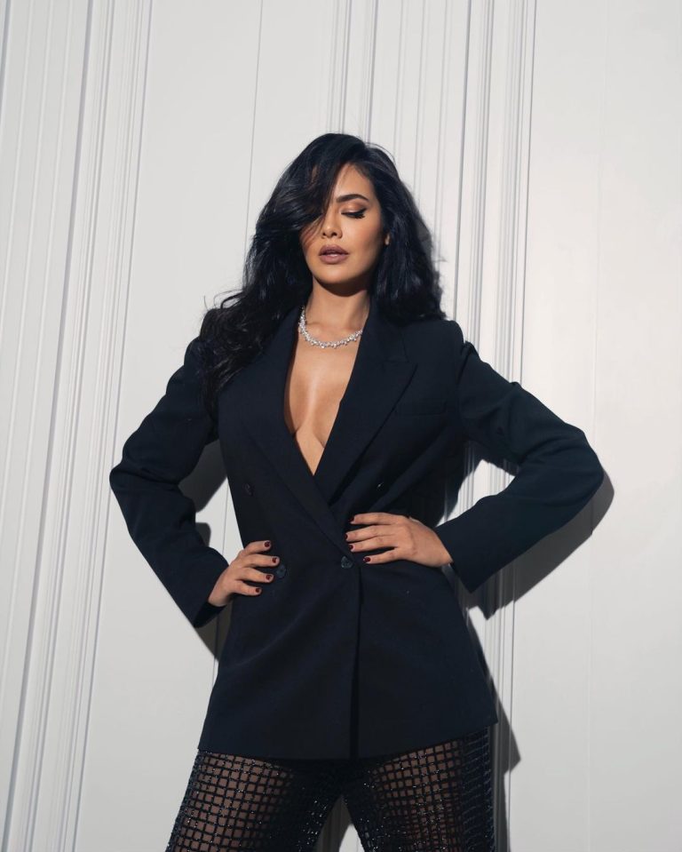 Esha Gupta Maximises Hotness In Bold Black Blazer And Sexy Netted Stockings See Pics