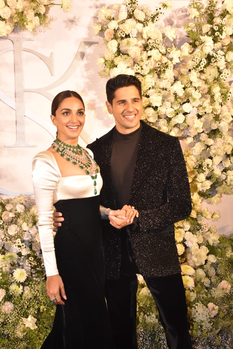 Kiara Advani - Sidharth Malhotra Reception Look: Newlyweds Give Modern ...