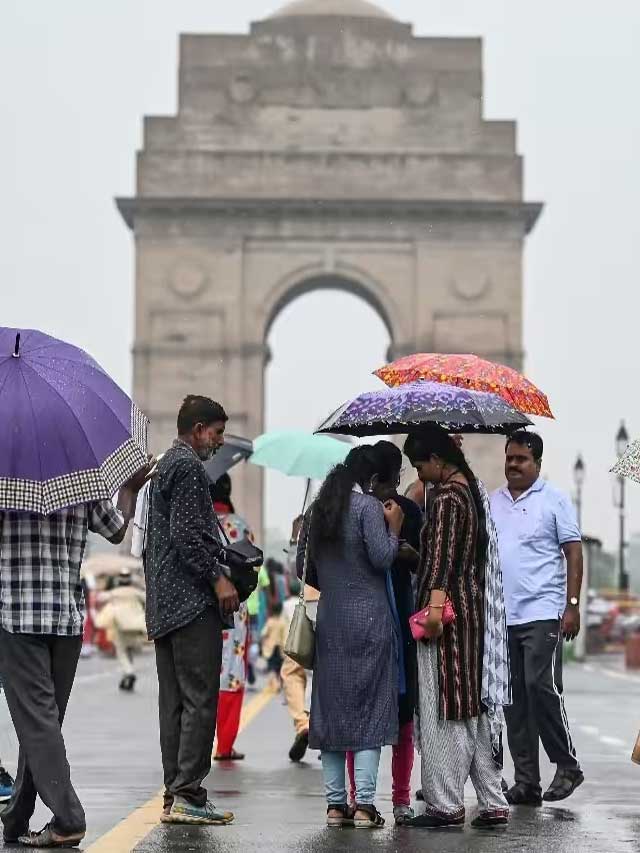 Delhi To Witness Another Rainy Spell On March 30,31