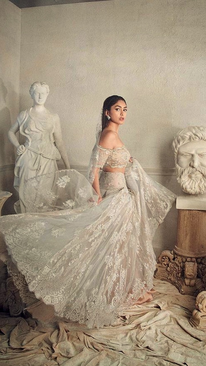 Mrunal Thakur Looks Like Modern-Day Goddess in Lehenga