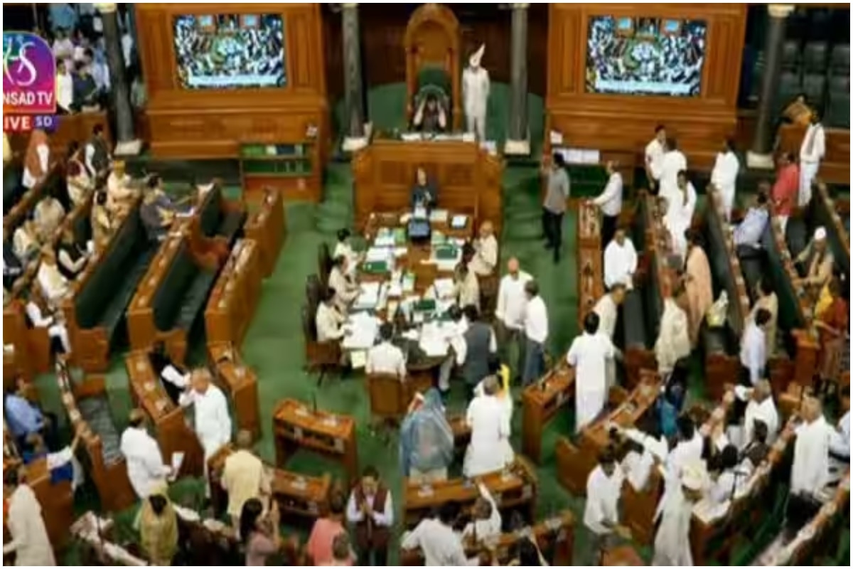 Top News of The Day: राहुल गांधी के बयान पर संसद में हंगामा, शाहरुख़ ने कबूली गलालियाँ, क्या ...