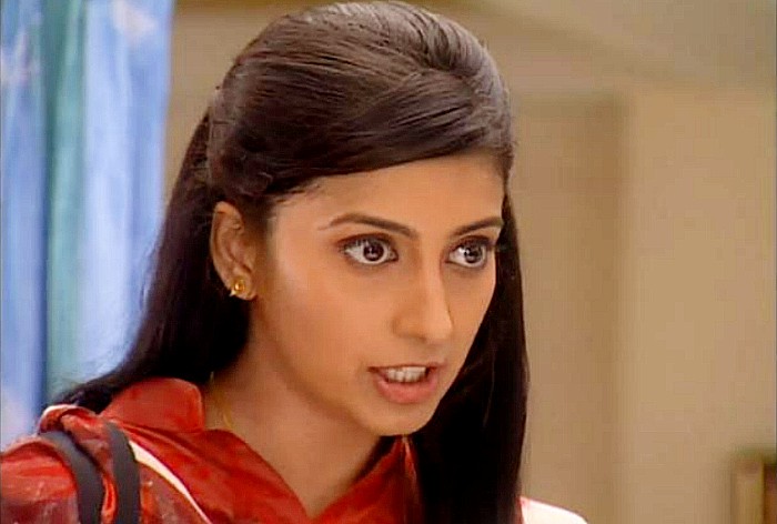 Smriti Irani's First Salary as Tulsi For Kyukii Saas Bhi Kabhi Bahu Thi ...