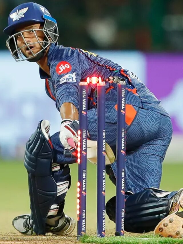 IPL के इतिहास में hit-wicket आउट होने वाले 10 बल्लेबाज, देखें लिस्ट