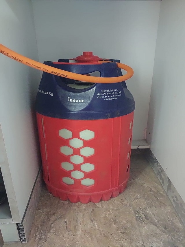 Composite Gas Cylinder: सस्ता होने के साथ इस सिलेंडर में ब्लास्ट का डर ...