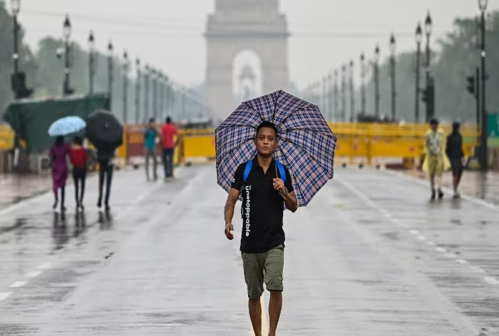 Light Rain And Winds May Keep Heatwave At Bay In Delhi, Bihar And Other ...