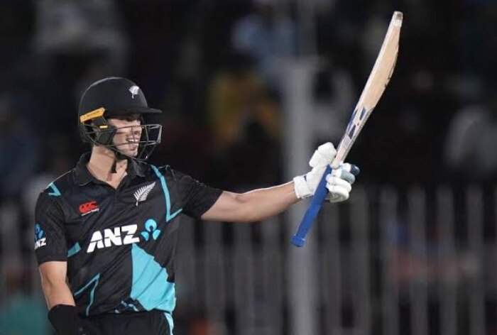PAK vs NZ: मार्क चैपमैन के तूफानी शतक से न्यूजीलैंड ने दर्ज की 100वीं ...