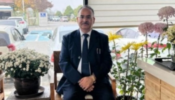 किसी को खुश या नाराज करने के लिए नहीं किया गया सिलेबस में बदलाव ...