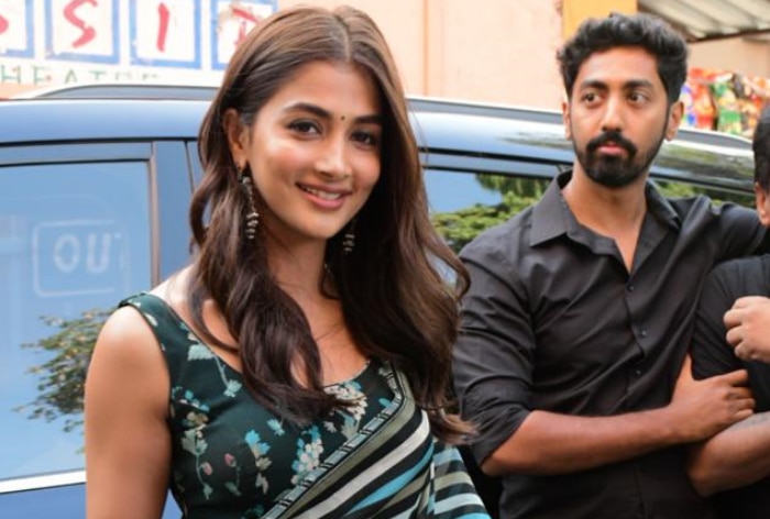 गर्मी में आउटिंग के लिए पूजा हेगड़े ने पहना कॉटन अनारकली सूट, भाई के ...