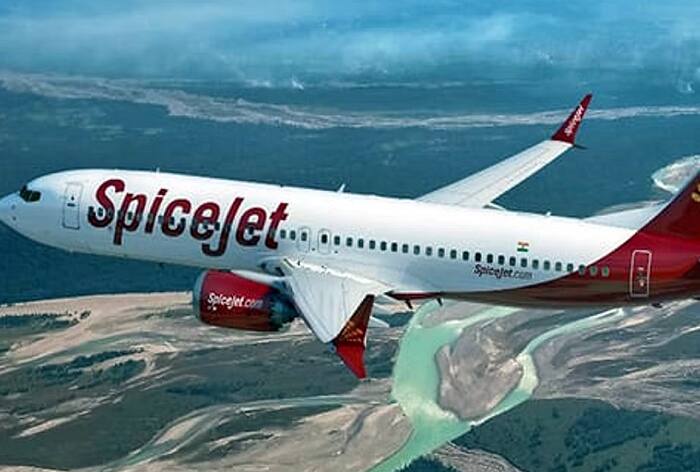 Srinagar-Bound SpiceJet Flight Makes Emergency Landing at Delhi Airport ...