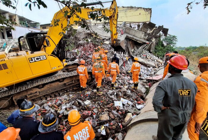 Bhiwandi Building Collapse LIVE Updates 7 Feared Trapped As Rescue ...