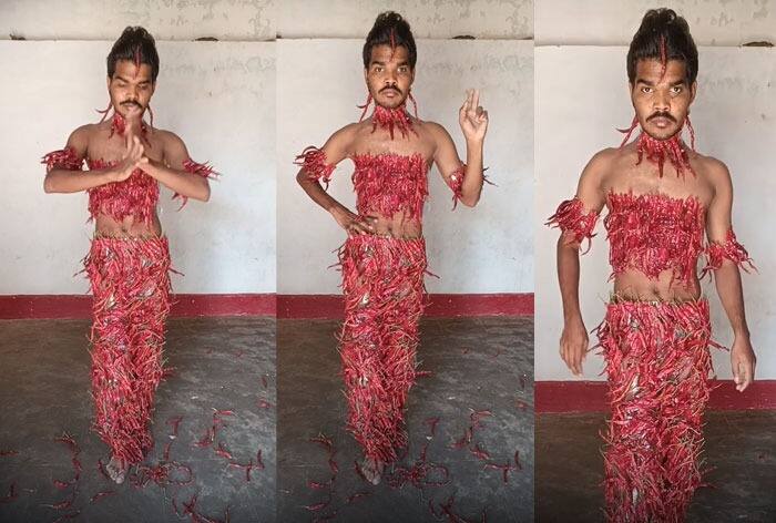Viral Video Today: लाल मिर्च से बनी ड्रेस पहनकर नाचने लगा शख्स, देखते ...