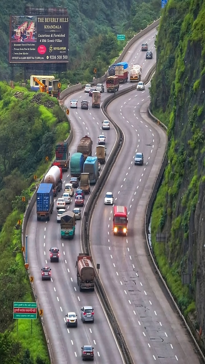 10 Amazing Mountain Roads in India