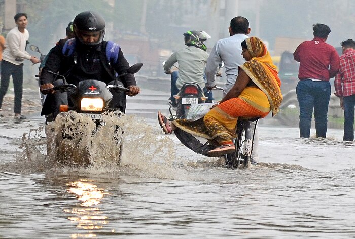 Traffic Jam Waterlogging Reported Across Delhi Ncr After Heavy Rains