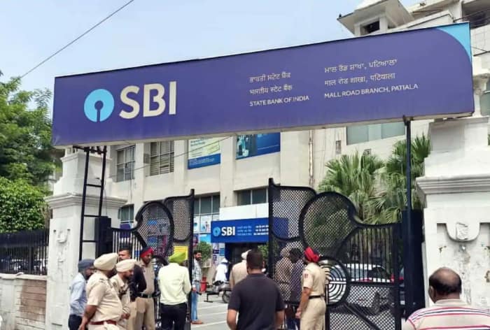 SBI WhatsApp Banking Service: Here’s How To Register, Check Account ...