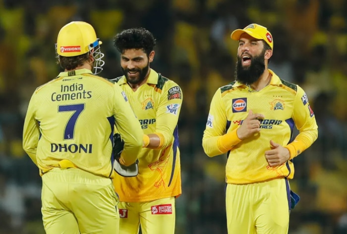 Ravindra Jadeja-MS Dhoni Eye-Talk Over Shubman Gills Stumping in IPL ... Ravindra Jadeja-MS Dhoni Eye-Talk Over Shubman Gills Stumping in IPL ...