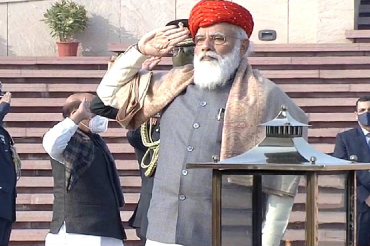 9 Years of PM Modi: पीएम मोदी के इन आउटफिट्स ने उन्हें बना दिया स्टाइल ...