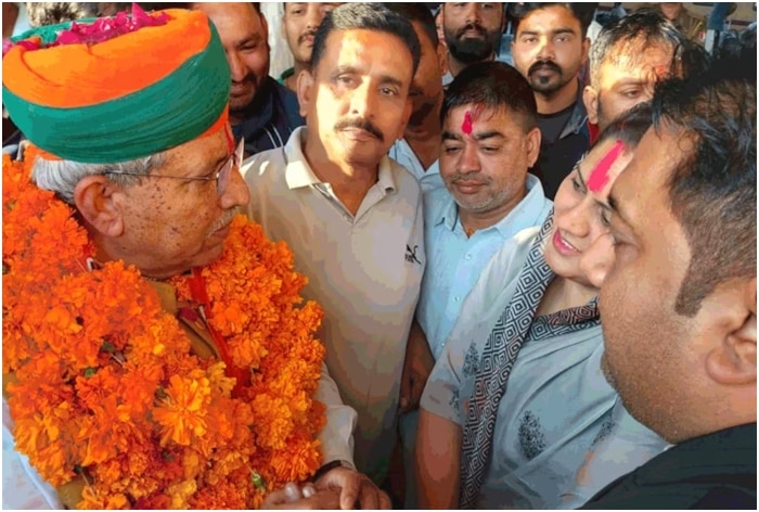 Arjun Ram Meghwal: 13 की उम्र में शादी, टेलीफोन ऑपरेटर रहे, IAS बने; अब संभालेंगे कानून मंत्रालय ...