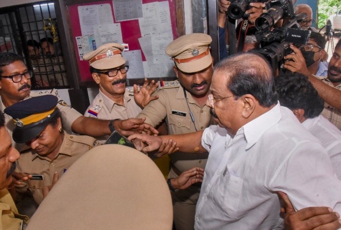 Crime Branch Questions Kerala Congress Chief K Sudhakaran In Cheating Case Crime Branch Questions Kerala Congress Chief K Sudhakaran In Cheating Case