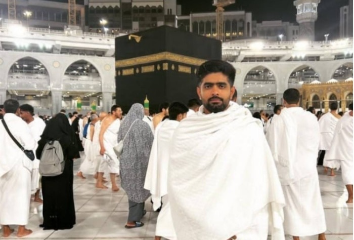 Babar Azam Sleeps Under Open Sky On 2nd Day Of Hajj At Muzdalifah - Pic ...