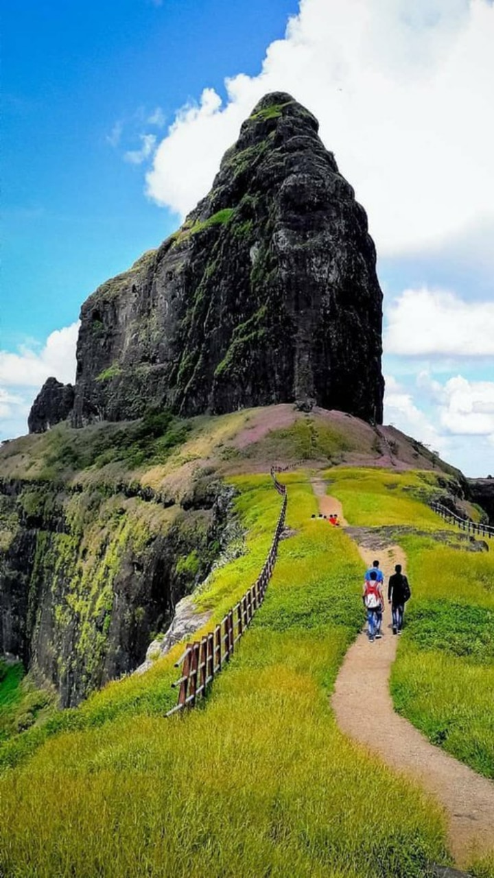 10 Fort Treks In Maharashtra For Adventurous Weekends
