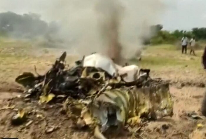 Video Air Force Trainer Jet Crashes In Karnataka