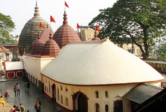 एक ऐसा मंदिर जहां देवी को भी होते हैं आम लड़कियों की तरह पीरिड्स ...