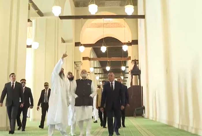 PM Modi Egypt visit: पीएम मोदी काहिरा में अल-हकीम मस्जिद पहुंचे
