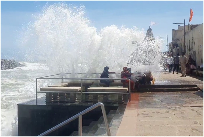 Cyclone Biparjoy Effect: चक्रवात बिपारजॉय का असर, दिल्ली सहित इन ...
