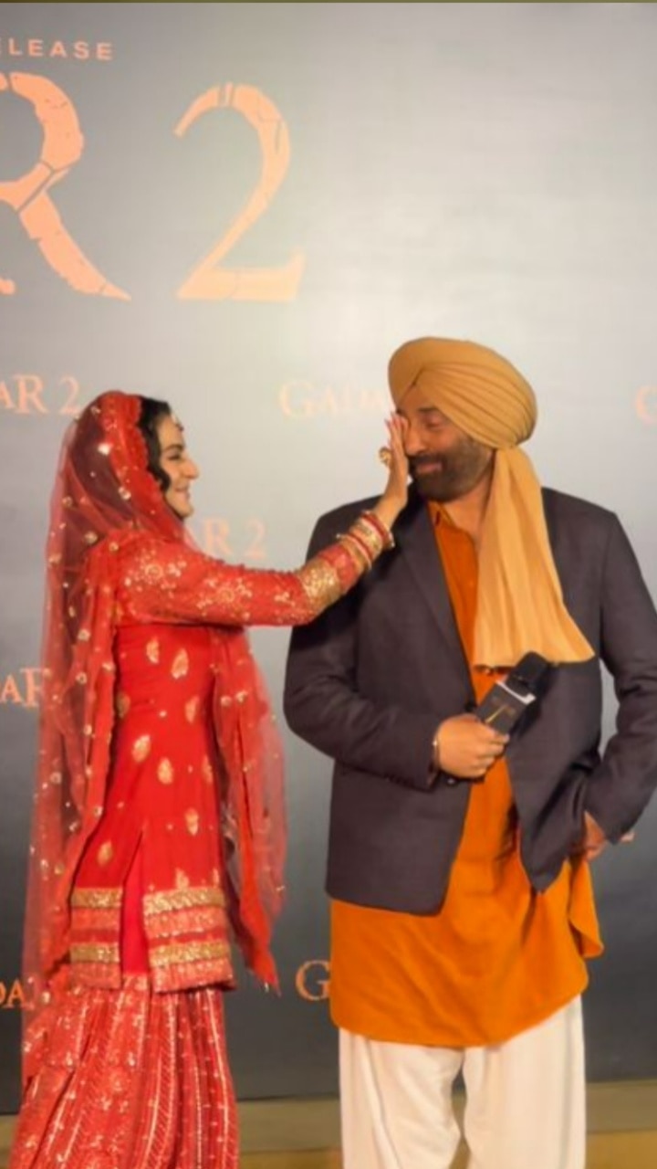 Gadar 2 Trailer: Ameesha Patel Wipes Off Sunny Deol's Tears