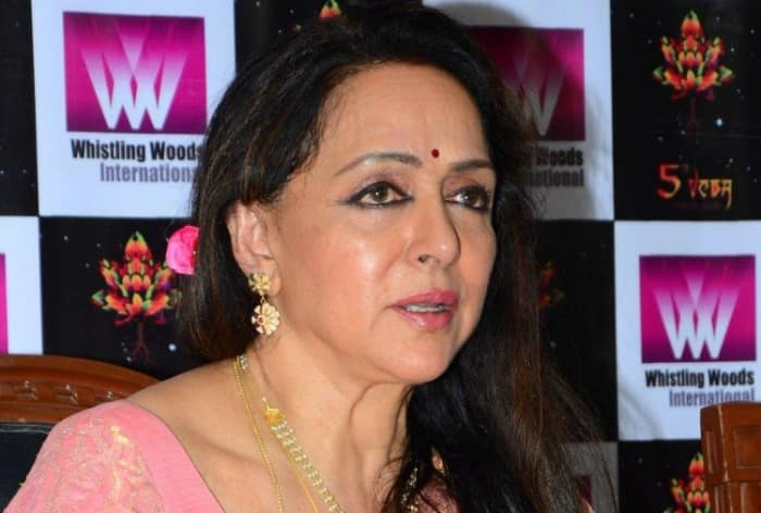 An Upset Hema Malini Reveals Director Asked Her to Unpin Her Pallu During Scene: I Said Saree ...