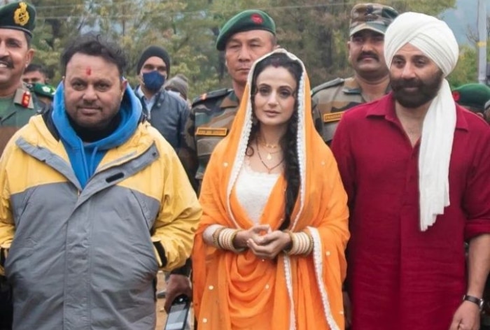 'गदर 2' के डायरेक्टर पर भड़की अमीषा पटेल, अब अनिल ने कहा 'मुझे और ...